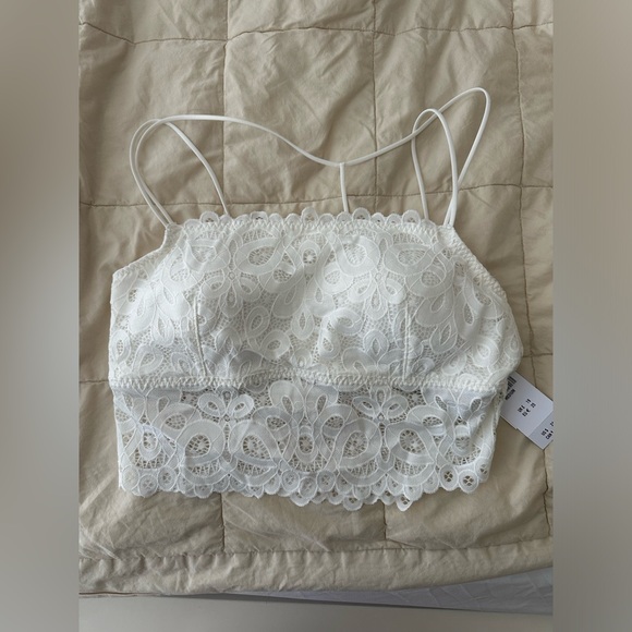 Gilly Hicks | Intimates & Sleepwear | Nwt Gilly Hicks Bralette Lace ...